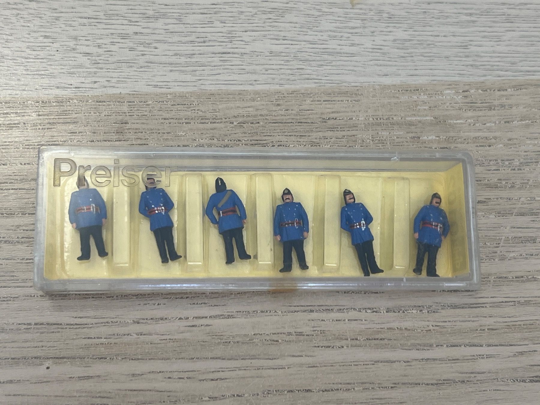 Preiser 102 H0 OVP NEU (Neuf avec emballage d'origine) à St-Aubin ...