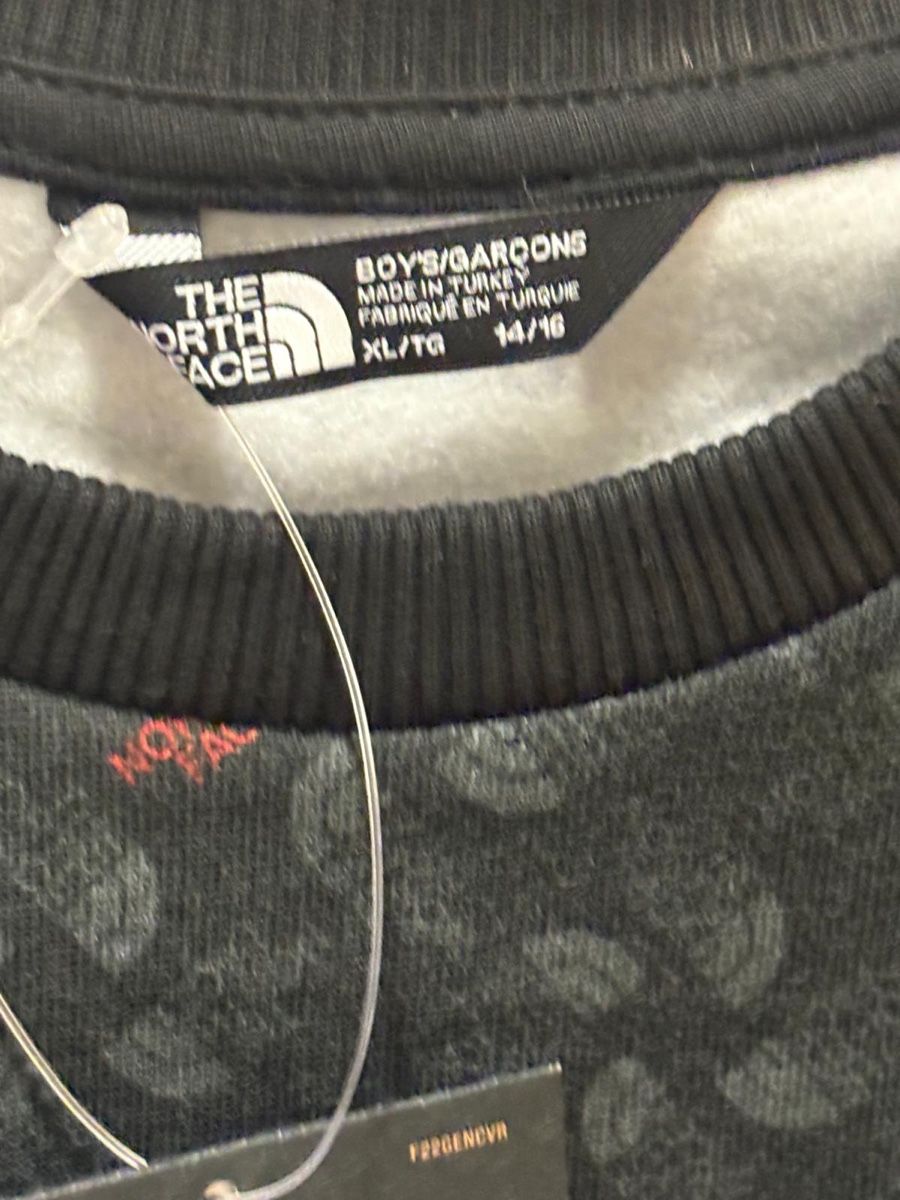 Sweat The North Face neuf, taille 164 /170 motif original! (Neuf avec ...
