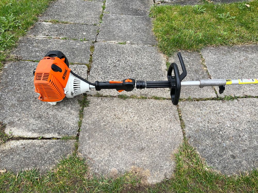 Rasentrimmer STIHL KM 130 R, Kombigerät (Gebraucht) in Hinwil für CHF 399 – mit Lieferung auf ...