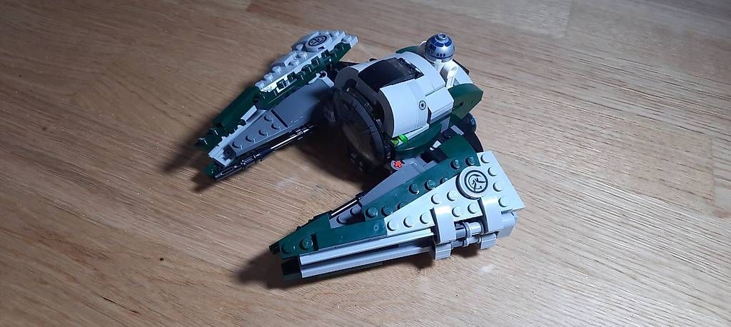 A vendre lego star wars vaisseau yoda (D'occasion) à Marin-Epagnier ...