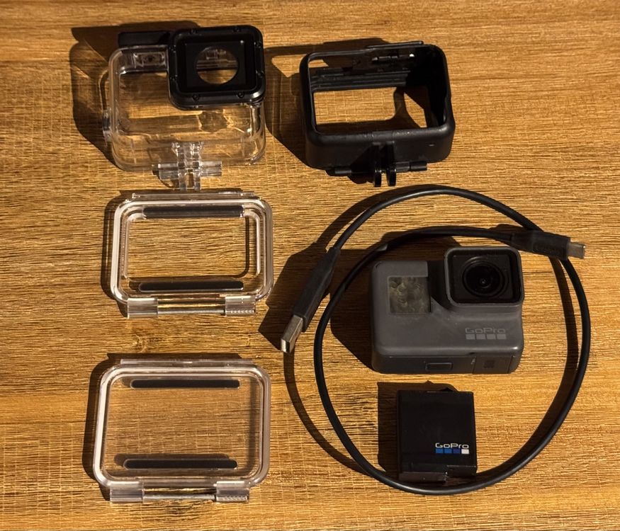 GoPro Hero 5 Action Kamera mit Zubehör zu verkaufen | Comprare su Ricardo