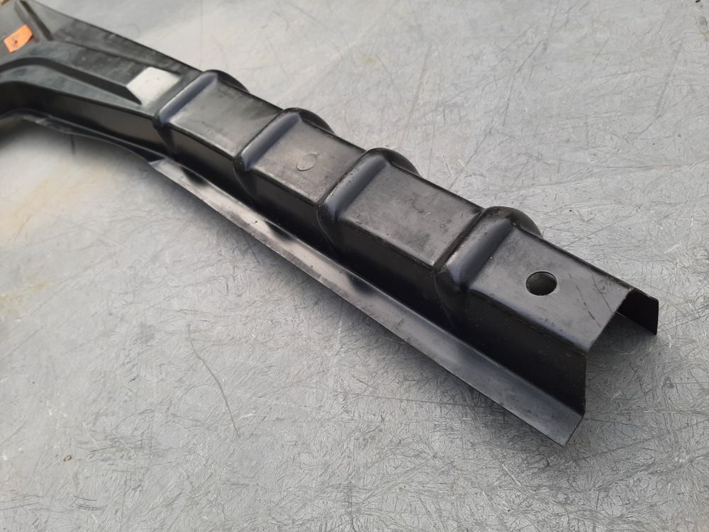 BMW E30 OEM 41111906946 / 41111923978 Stützträger Radhaus VR | Acheter ...