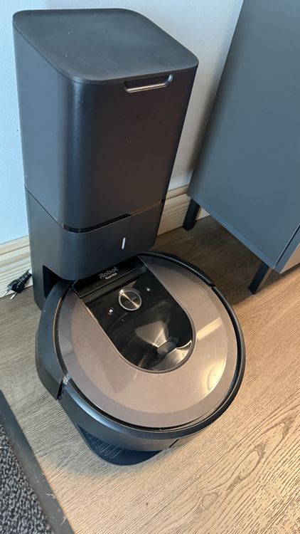 iRobot Roomba i7+ Saugroboter mit Absaugstation - Top Zustan | Kaufen ...