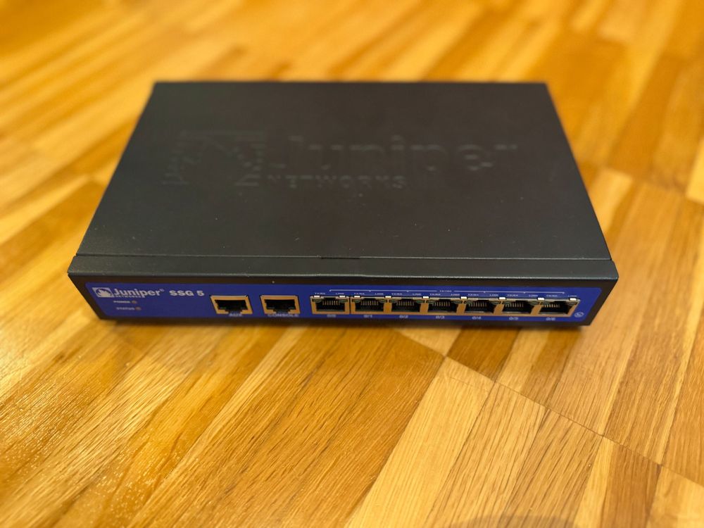 Juniper SSG 5 Firewall (Gebraucht) in Birsfelden für CHF 1 – mit ...