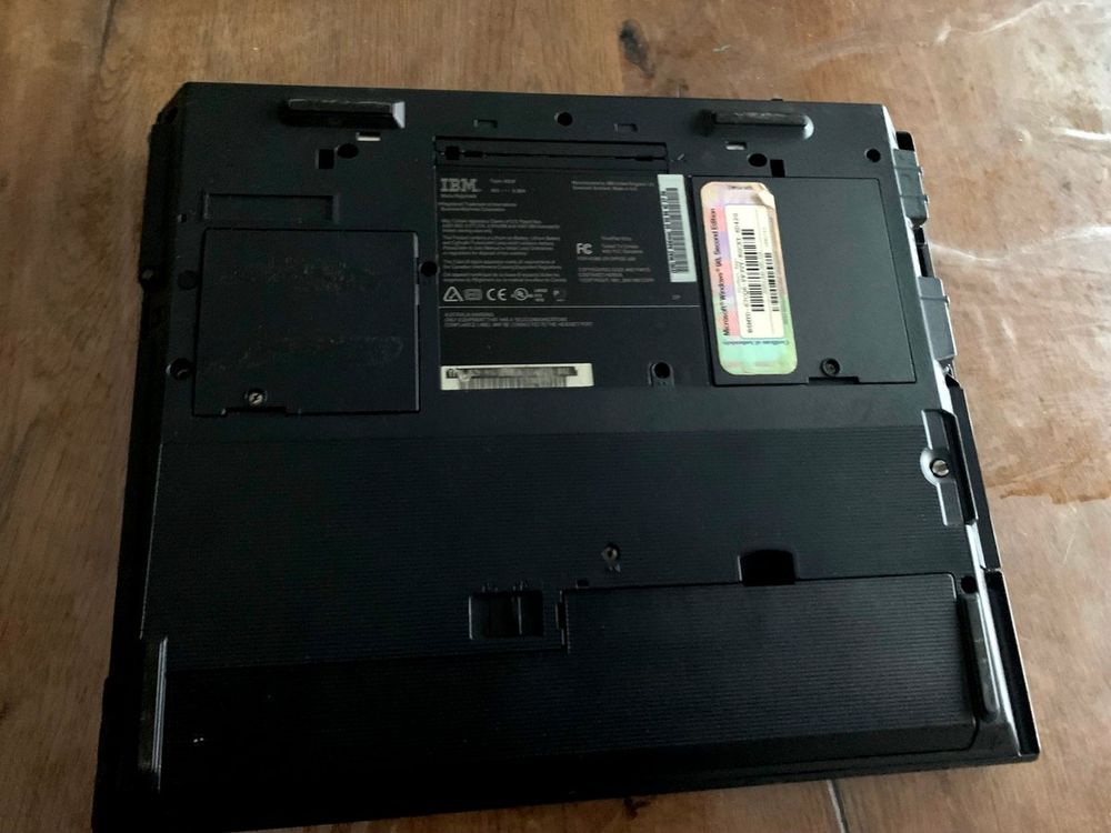 Vintage IBM Thinkpad A21P Inkl. Original IBM Netzteil. (Defekt) in ...
