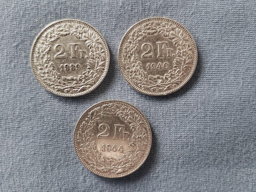 3 x 2 Fr Silbermünzen 1939-1940-1944 ab nur 1 Franken !!! (Gebraucht) in Camignolo für CHF 15 ...