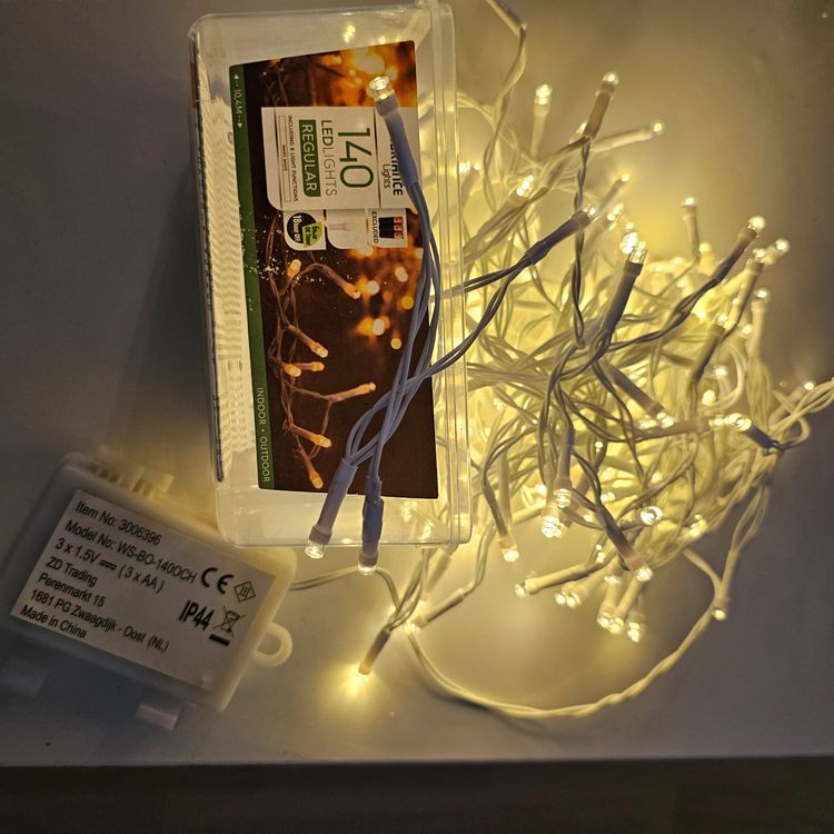 140er LED Lichterkette Warmweiss Innen & Aussen IP44 (Neu und originalverpackt) in wolfhalden ...