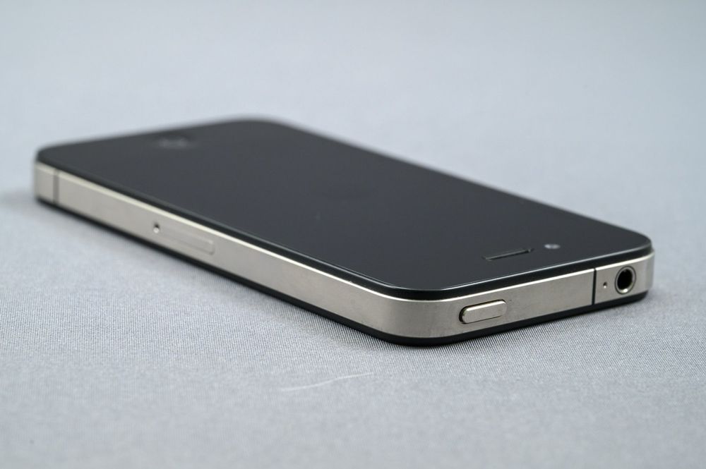 Apple Iphone 4 A1332 8Gb (Gebraucht) in Zürich für CHF 21 – mit ...
