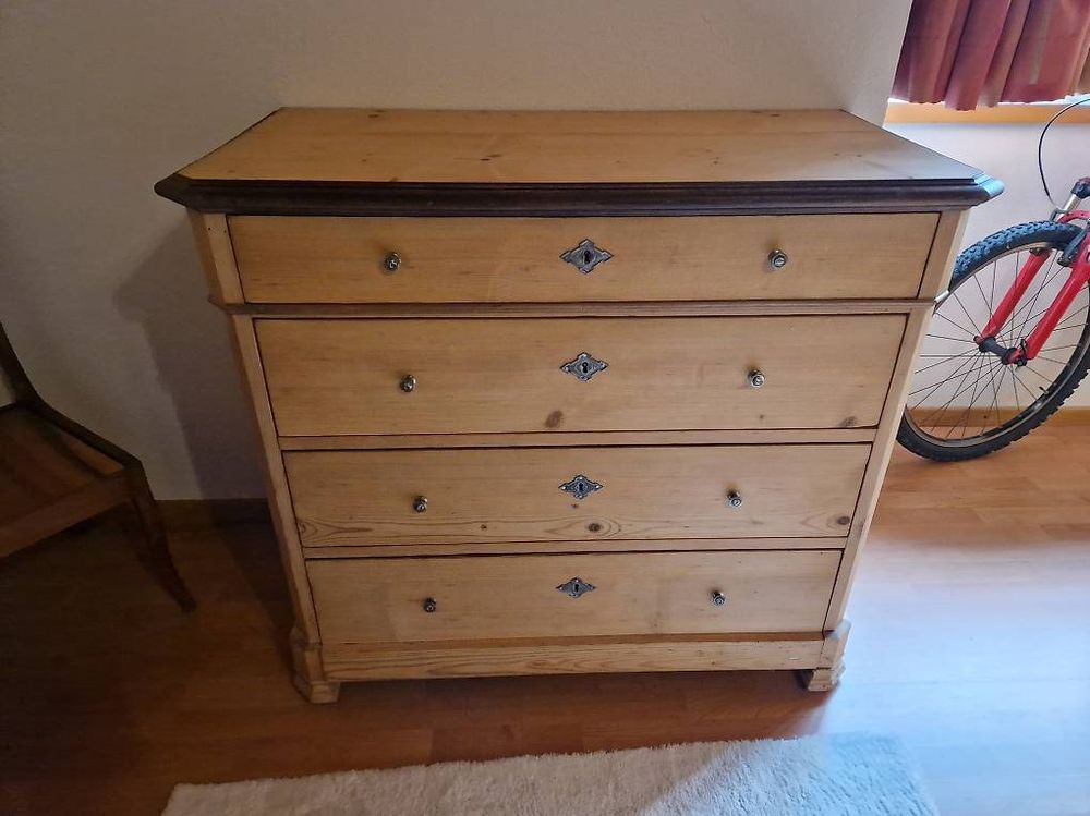 Commode ancienne en bois (Gebraucht) in Fleurier für CHF 780 – nur ...
