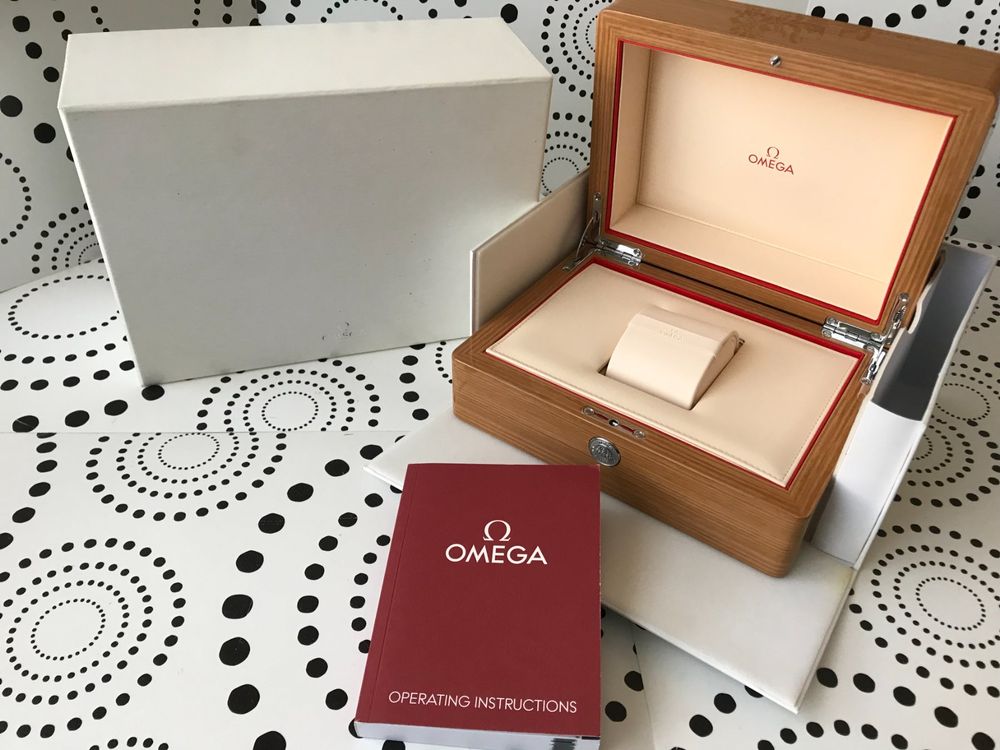 OMEGA ORIGINAL - WATCH CASE BOX ECRIN SCHACHTEL + ZÜBENHOR ! | Kaufen ...