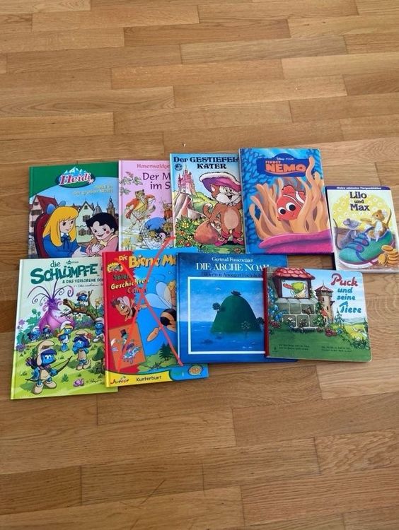 Acht Kinderbücher Heidi, Schlümpfe, Nemo etc. (Gebraucht) in Belp für ...