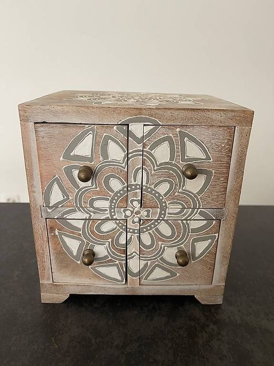 Kleines Schrankchen Holz