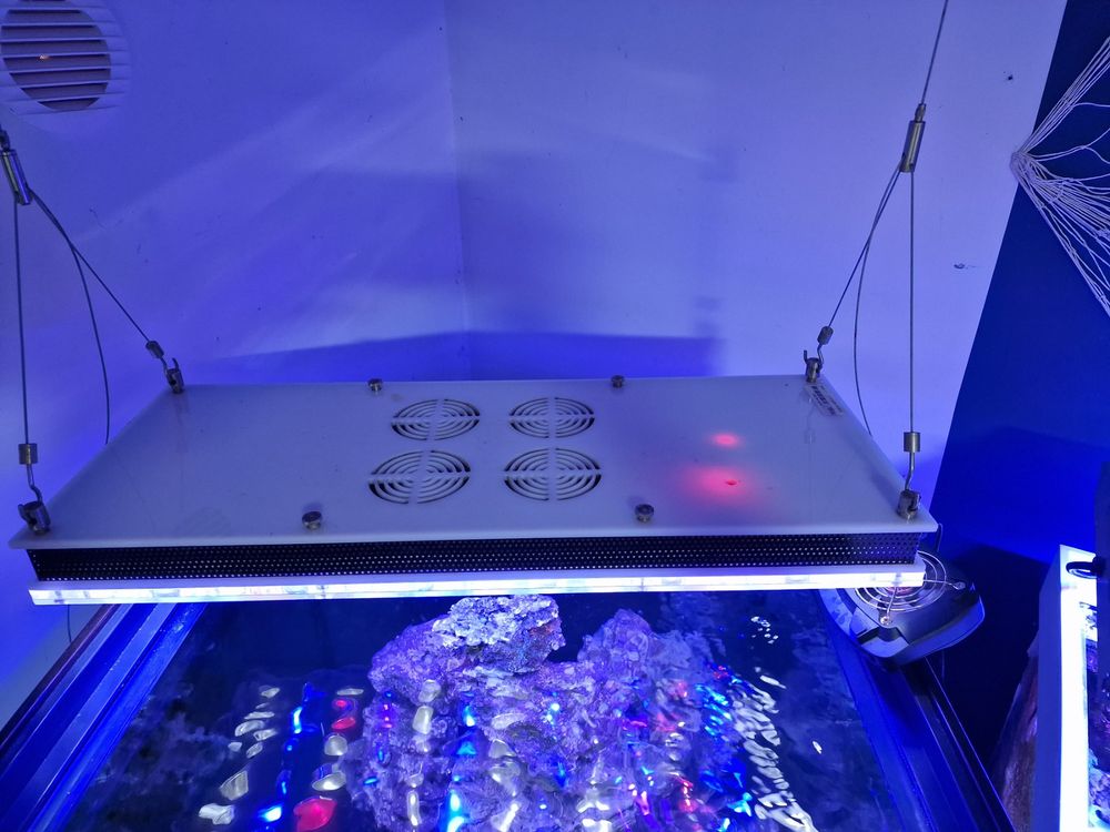 Steuerbare LED Meerwasser/Aquarienlampe inkl Samsung Tablet (Gebraucht ...