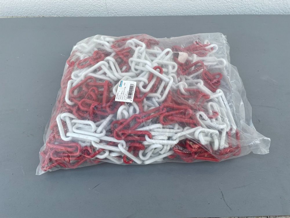 Absperrkette rot / weiss, Kunststoff, 25 Meter | Kaufen auf Ricardo Absperrkette rot / weiss, Kunststoff, 25 Meter | Kaufen auf Ricardo