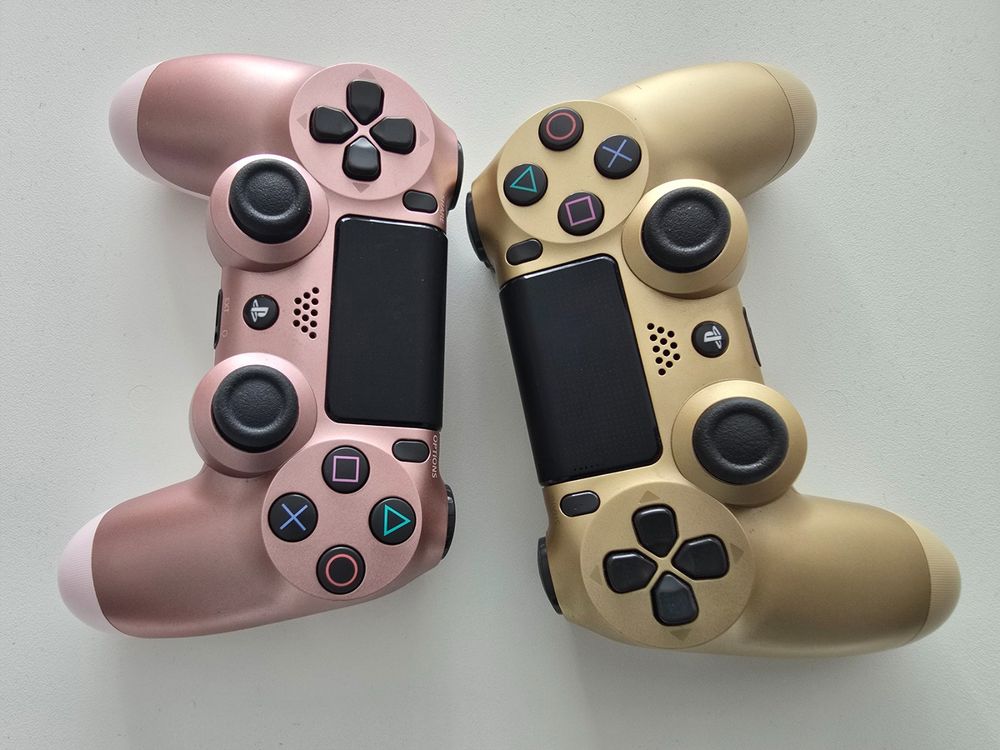 2× PS4 Original Controller (Gebraucht) in Basel für CHF 65 – mit ...