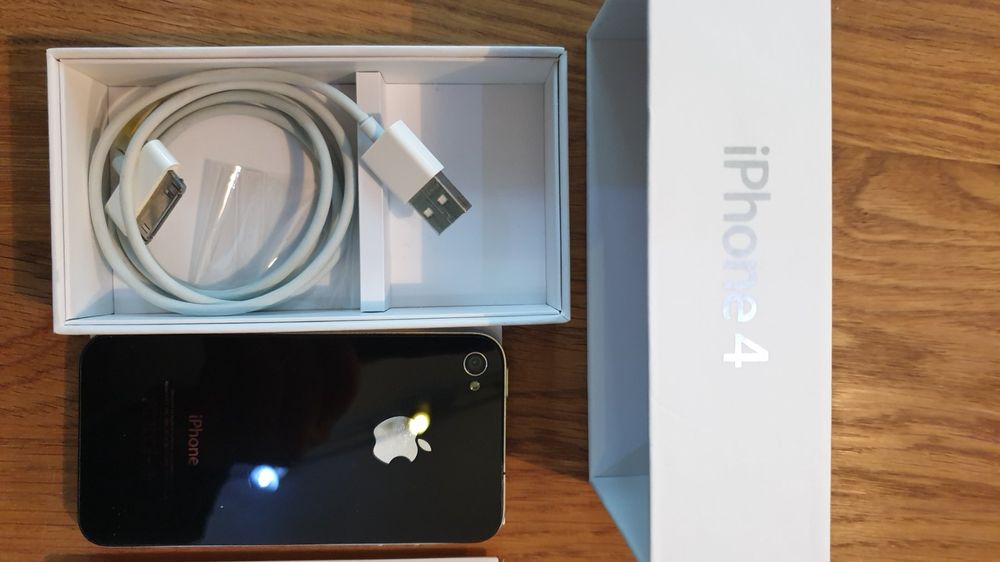 iPhone 4 mit Kabel u original Schachtel (Gebraucht) in Itingen für CHF ...