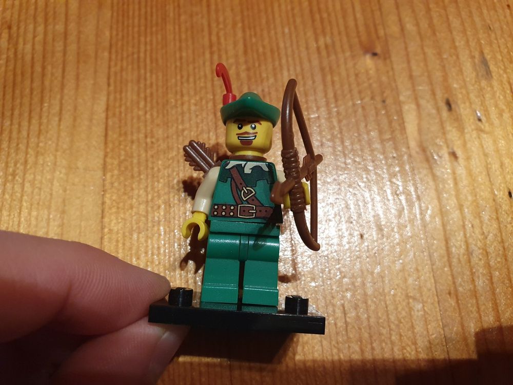 Lego minifigure serie 1 : Archer (Gebraucht) in Bernex für CHF 15 – mit ...