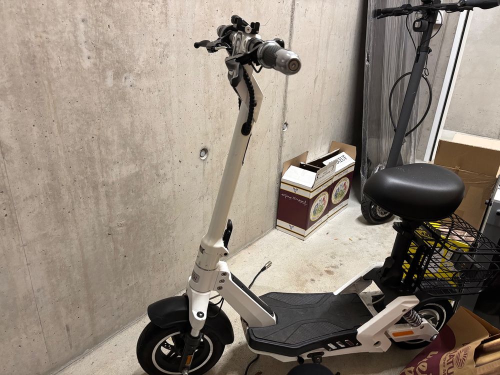 Electroscooter - gekauft in Trotty.ch / 01/2023 (Gebraucht) in Zug für ...