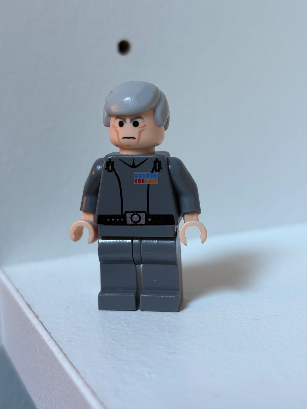 Lego figurine Star Wars Grand Moff Tarkin Figur (Gebraucht) in Fully ...