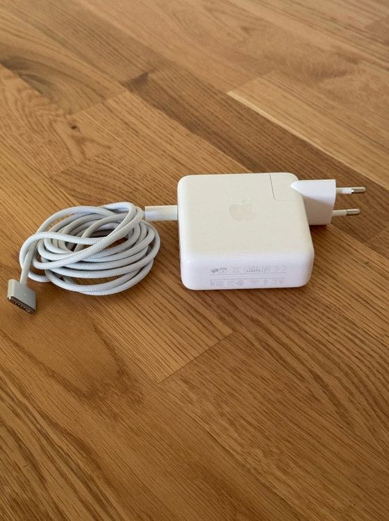 Apple MacBook Pro MagSafe 2 Charger with Cable 61W (Gebraucht) in ...