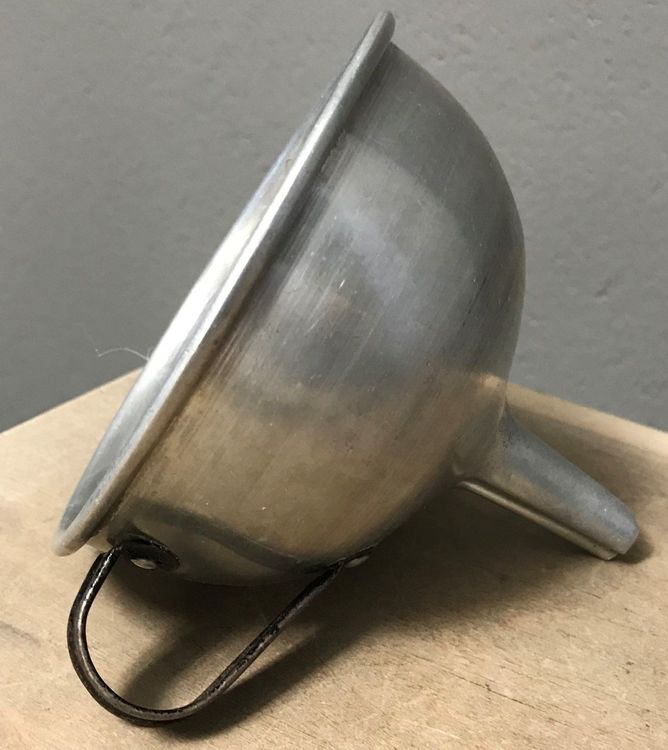 Schöner alter Trichter aus Aluminium Alu (Gebraucht) in Rothrist für ...
