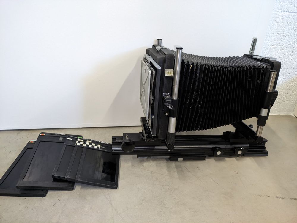 Chambre photo Linhof 13x18 pour pièces (Defekt) in Champlan für CHF 85 ...