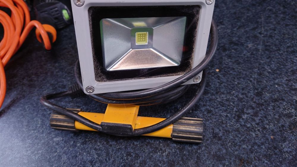 Scheinwerfer LED Klein 230 Volt | Kaufen auf Ricardo