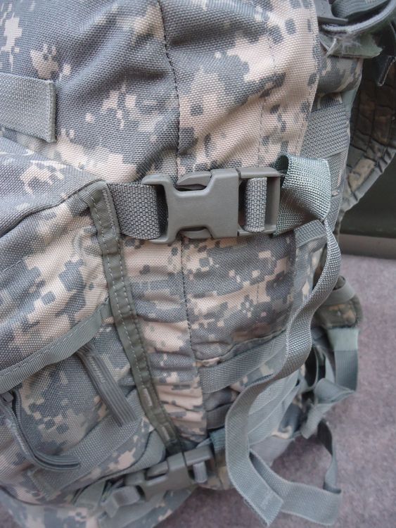 Original US Army Rucksack at digital tarn | Kaufen auf Ricardo