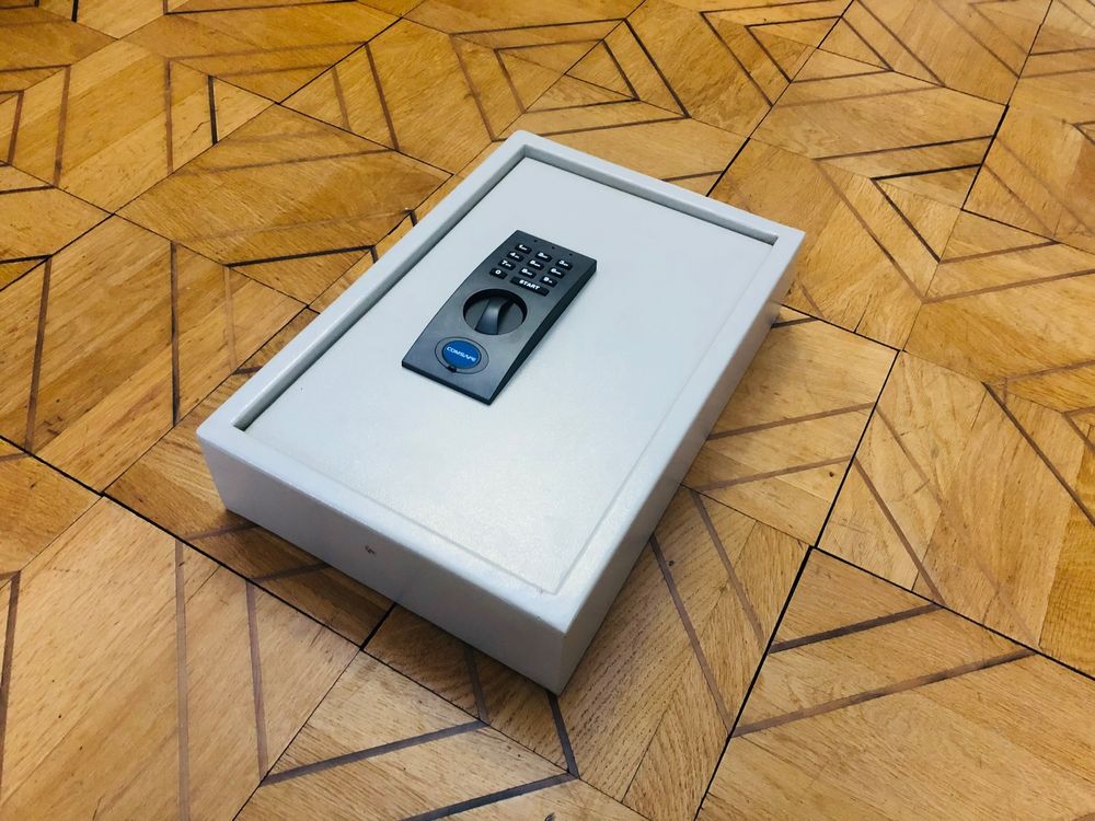 Top Schlüsseltresor Comsafe, sehr massiv und schwer | Kaufen auf Ricardo