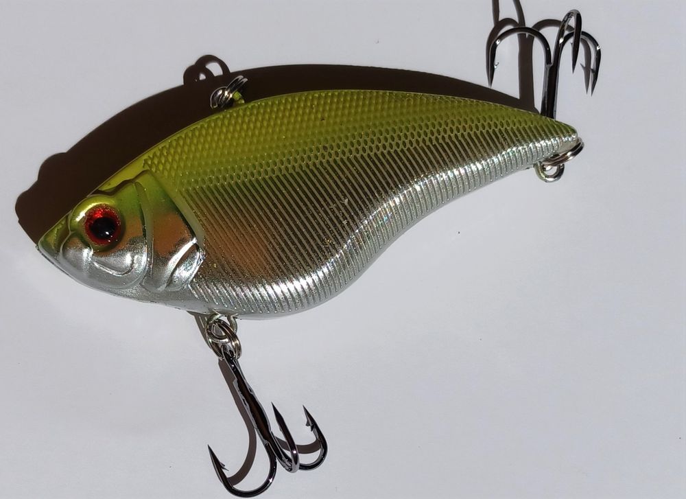 Neuer Schöner Wobbler , 7Cm, 16 Gramm mit Geräuschkugeln | Kaufen auf Ricardo