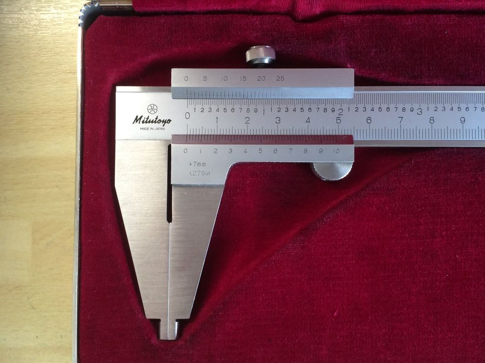 Schieblehre Mitutoyo 200mm (Gebraucht) in Wattwil für CHF 25 – mit ...