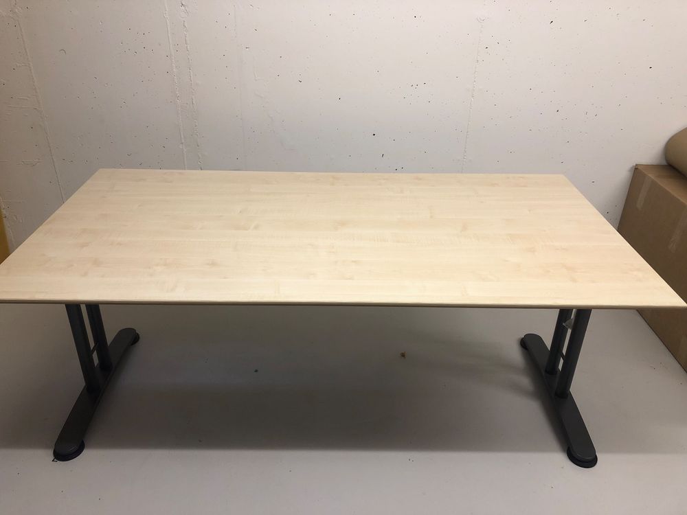 Embru Bürotisch 180x90, Ahorn, höhenverstellbar (Gebraucht) in Dickbuch ...