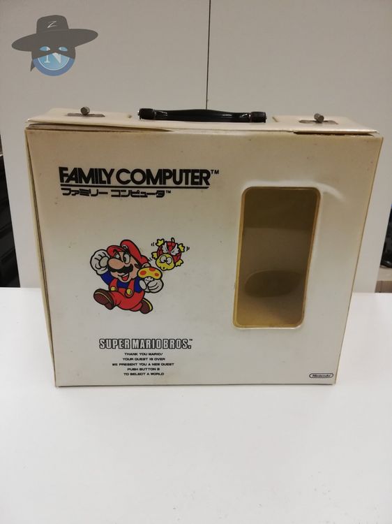 Famicom Mario Bros "Koffer" - Storage Box aus Japan (Gebraucht) in St ...