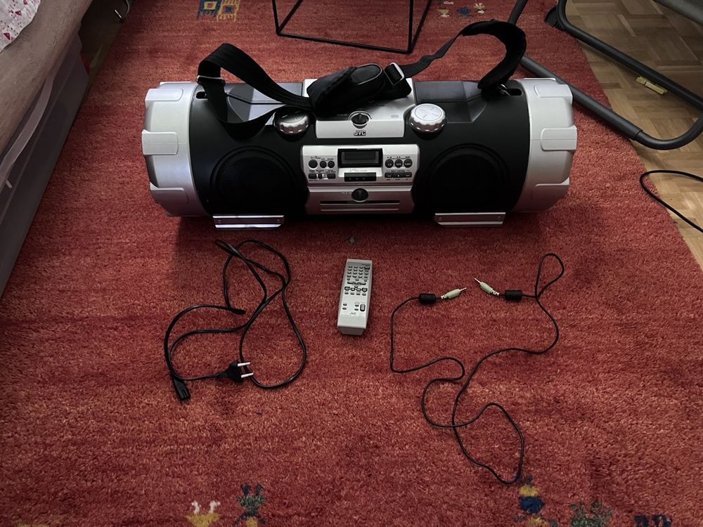 JVC Boomblaster RV-B99 BK (Gebraucht) in Uetikon am See für CHF 45 – nur Abholung auf Ricardo kaufen