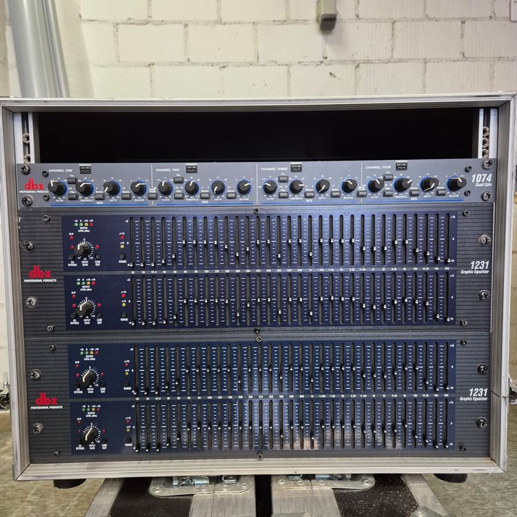 Rack mit dbx Geräten (2x Stereo Equalizer und 4fach Gate) (Gebraucht ...