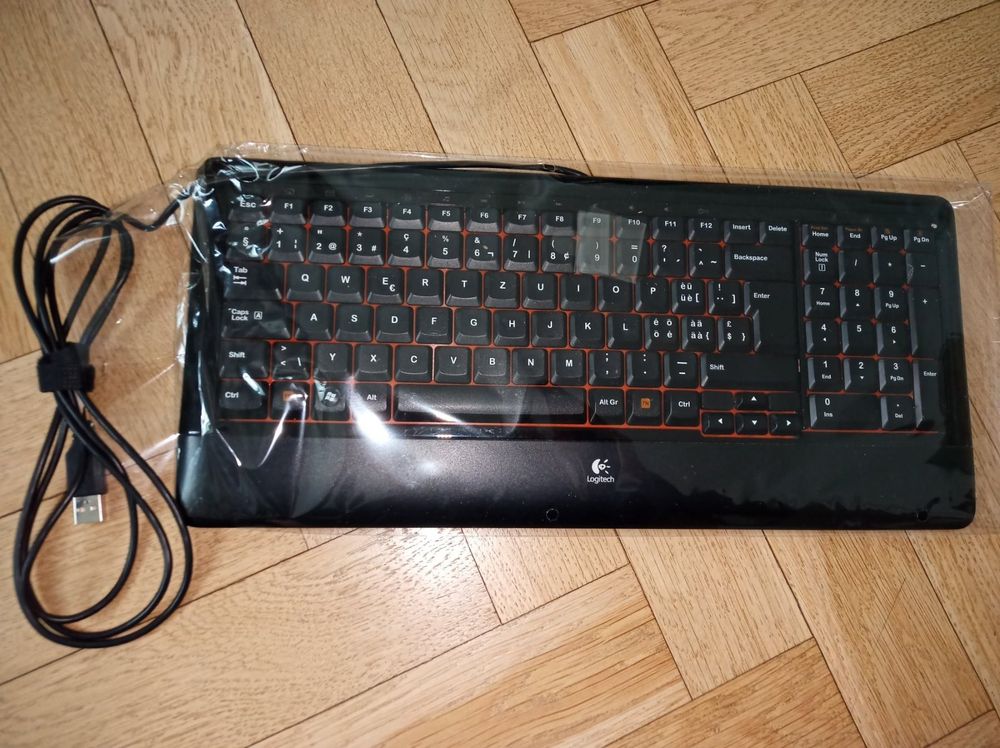 Logitech USB Tastatur Keyboard Y-U0004 (Neuf (Voir description)) à ...