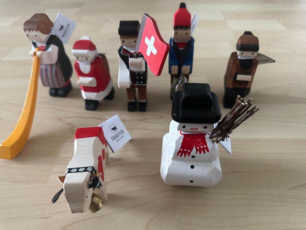 7 Trauffer Figuren (Neu und originalverpackt) in Suhr für CHF 155 – mit ...