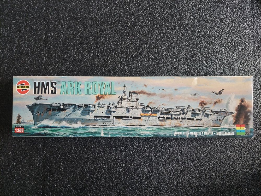 Modèle réduit Airfix HMS Ark Royal 1:600 (Neu und originalverpackt) in ...
