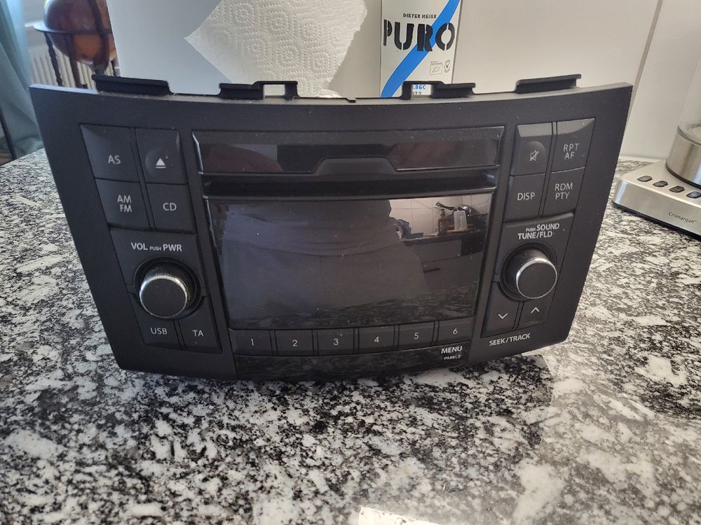 suzuki Swift original radio cd player (Gebraucht) in Pfäffikon ZH für CHF 1 – mit Lieferung auf ...