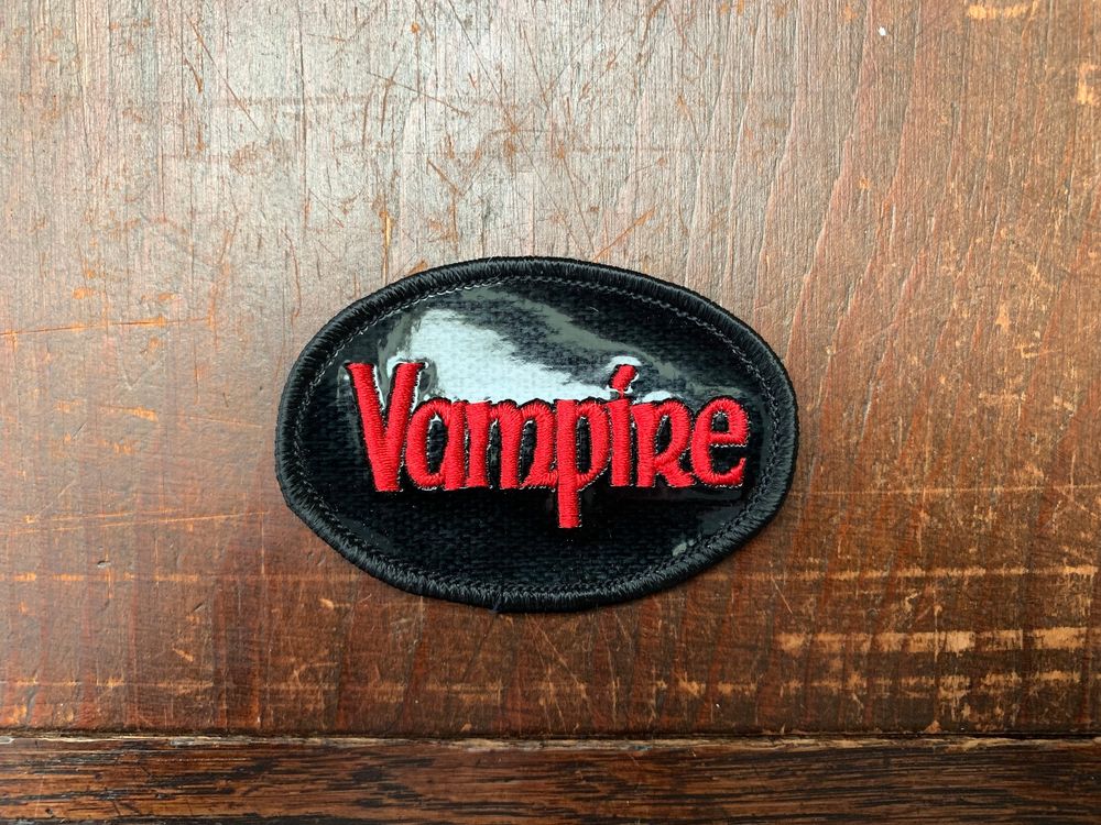 Aufnäher - Vampire (Neu (gemäss Beschreibung)) in Attelwil für CHF 1.5 – mit Lieferung auf ...