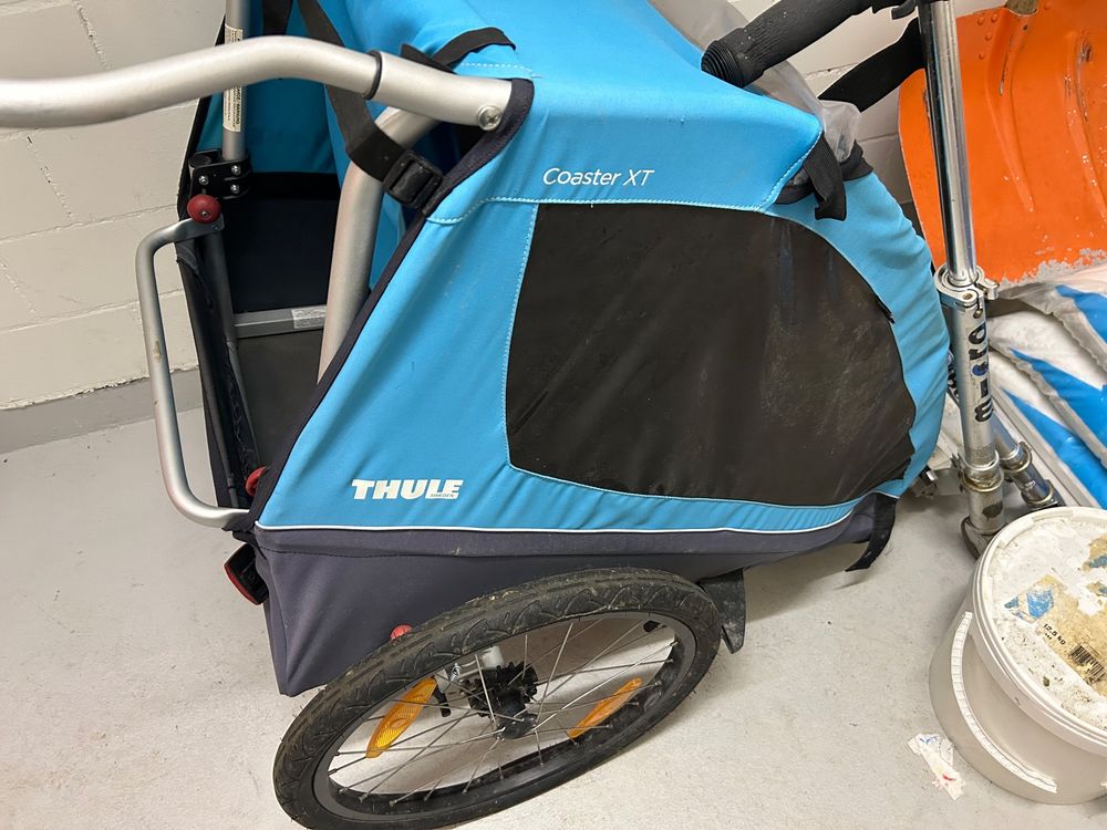 Thule Kinder-Fahrradanhänger und Sportbuggy Coaster XT (Gebraucht) in ...