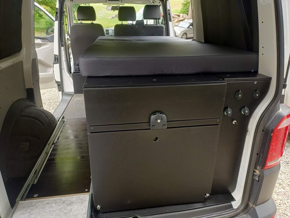 Hundebox T6 Innenraum