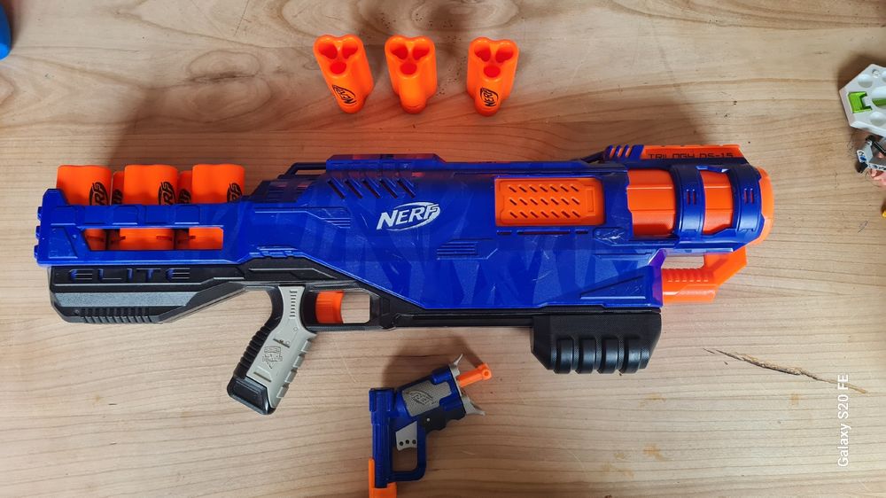 Nerf (Gebraucht) in Hombrechtikon für CHF 1 – mit Lieferung auf Ricardo kaufen