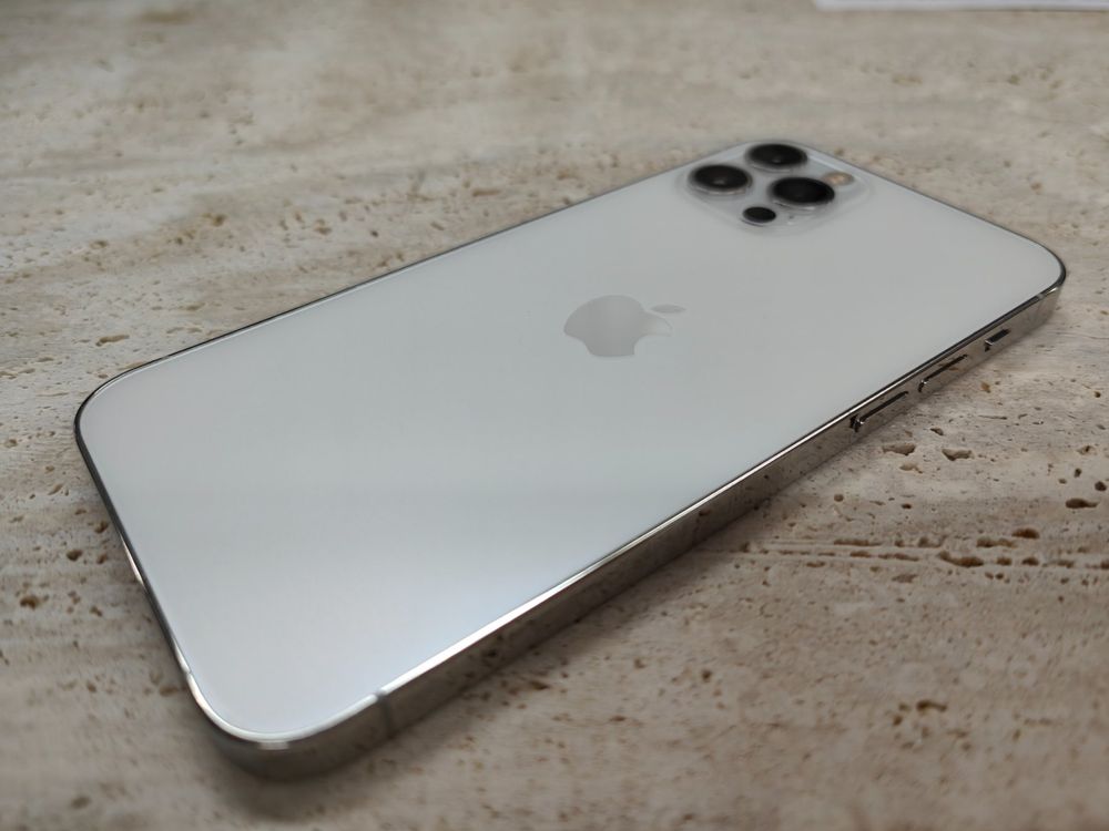 Apple iPhone 12 Pro - Silver - 256 GB (Gebraucht) in Oberwil-Lieli für ...