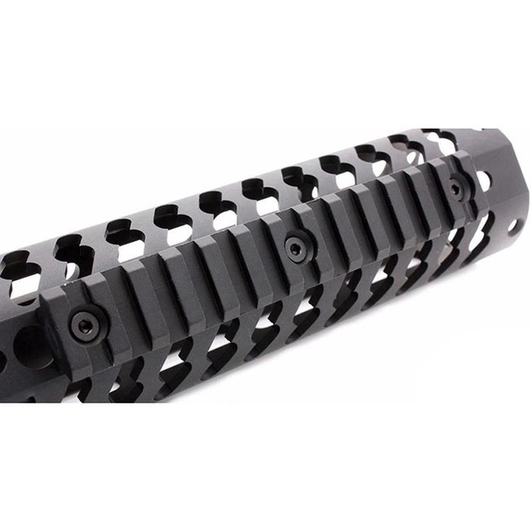 Keymod schiene AR 15 AK 47 mit 13 Slots (Neu und originalverpackt) in ...