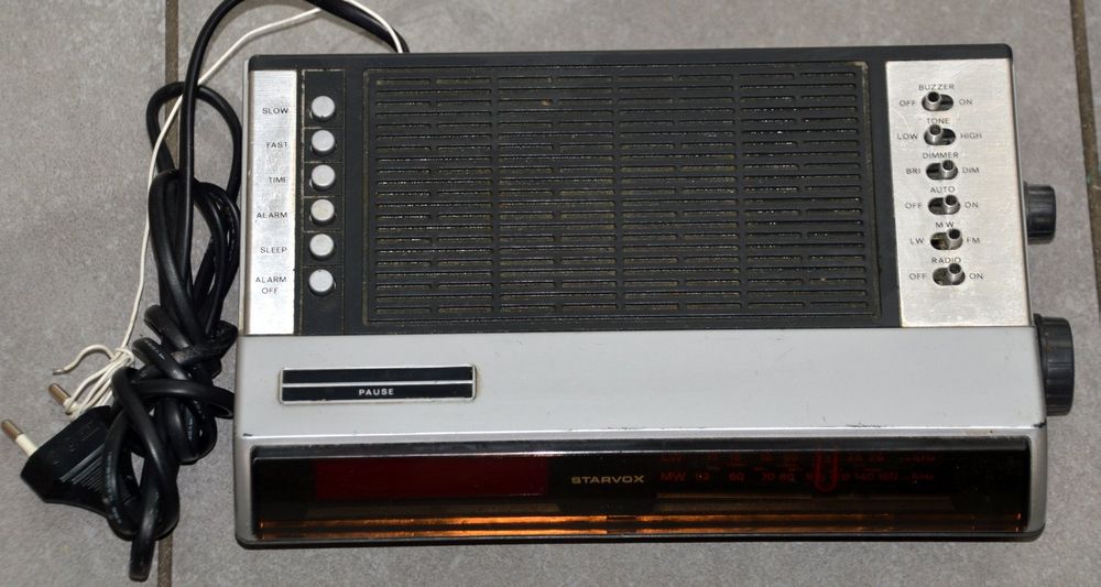 Radiowecker Starvox SV300 radio-réveil (Gebraucht) in Collonges für CHF ...