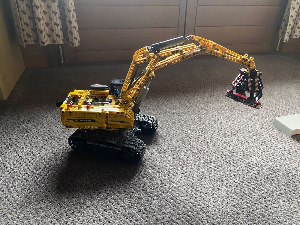 Lego Technic 42006 Excavator (Greif- Raupenbagger) (Gebraucht) in für ...