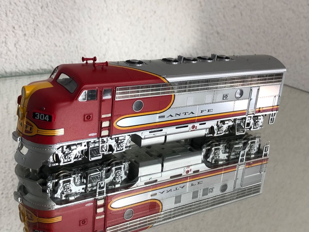 Genesis EMD F7A SANTA FE 304 (Gebraucht) in Leuzigen für CHF 46 – mit ...