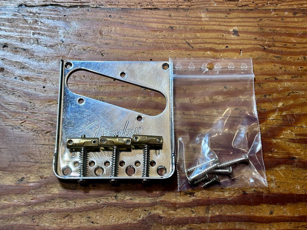 Fender American Pro Telecaster Bridge (relic/aged) | Kaufen auf Ricardo