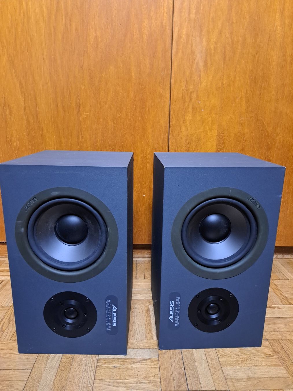 2 enceintes Alesis Monitor one (D'occasion) à Biel/Bienne pour CHF 60 ...